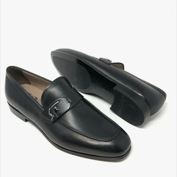 Salvatore Ferragamo | Shoes | Like New Salvatore Ferragamo Riben Black ...